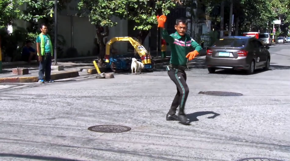 Amazing Race: Backwards Bike Helmet - VH Corner